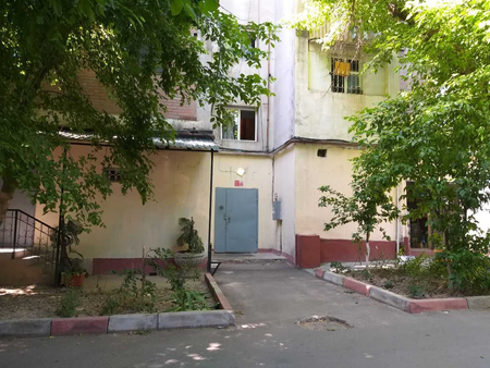 Купить недорого квартиру в Ташкенте 1/5/5 Мирзо Улугбек (J2754)
