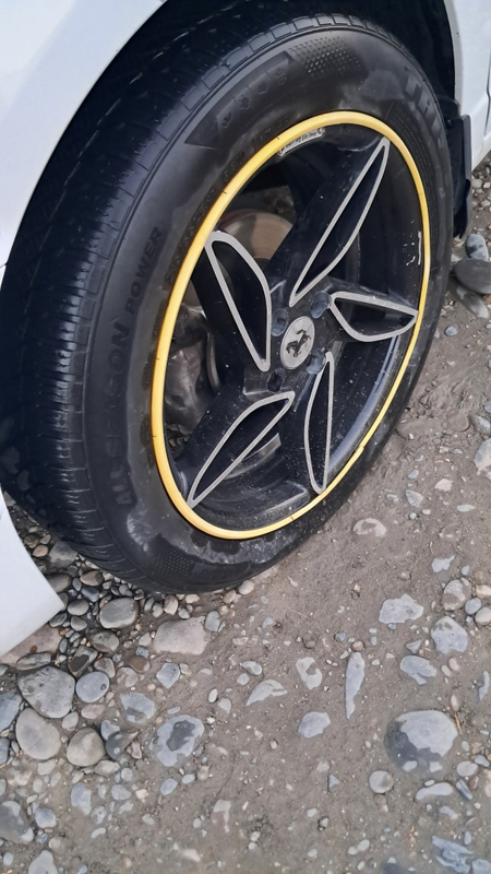 17 ferrari diska balon holati yaxshi