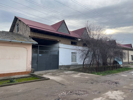 Uy sotiladi Nurafshonda srochna