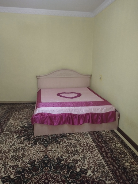 Квартира 2хонали 2 этаж хамма шароити бор факат оилага берилади