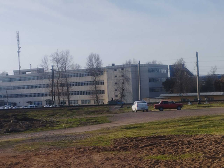 Магазин сотилади, прилавка ва холодилниклари қўшиб берилади