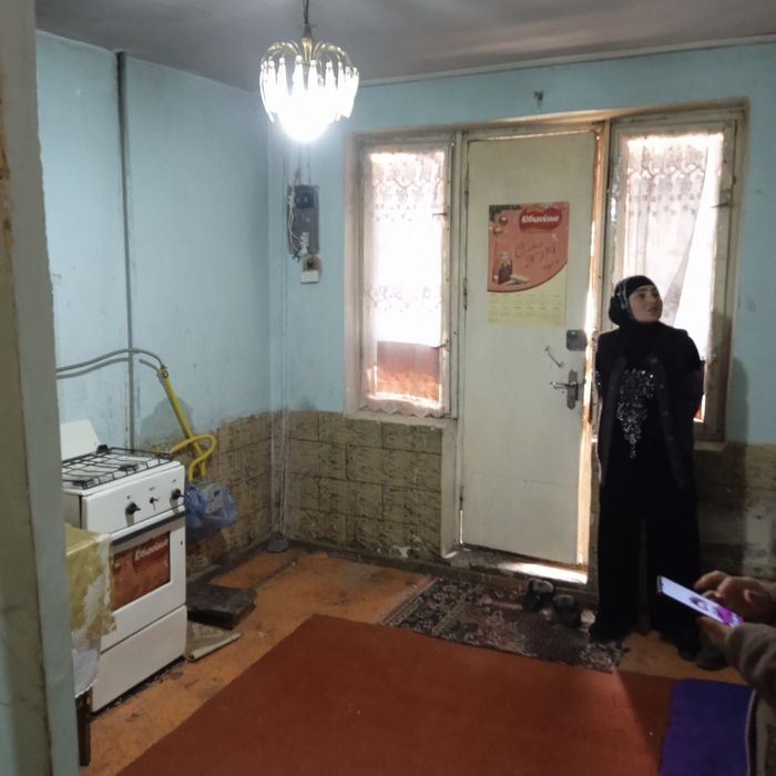 Срочно и недорого продается однокомнатная квартира в галерейном доме !