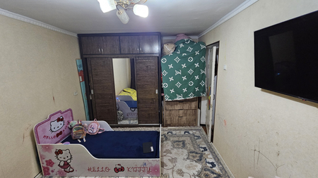 Продам свою квартиру 1/4/4