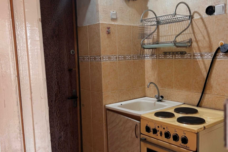 谷 130482 谷 Sergeli tumanida kvartira sotiladi [35 м²]