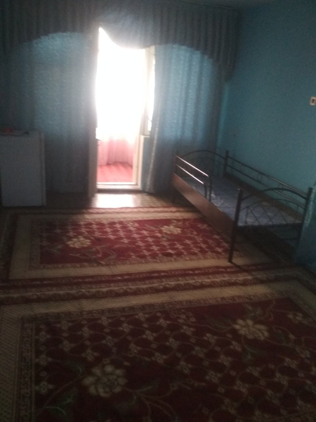 2хонали 3хона килинган квартира арендага берилади.