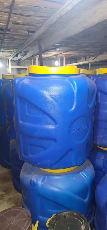 Srochno Bochka 200 litr asiya plast 130.000 sumdan
