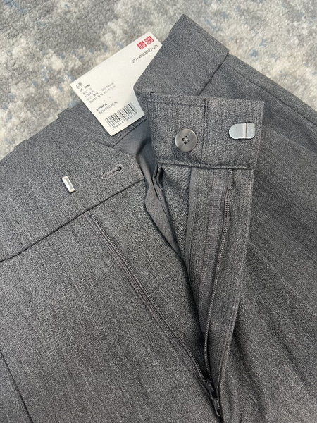Uniqlo slacks shim sotiladi.
