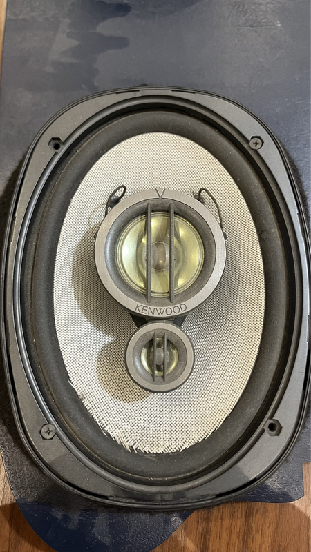Kenwood srochna sotiladi