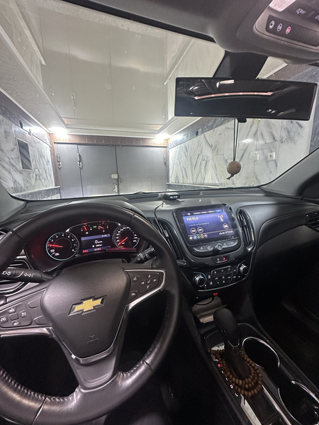 Equinox 2022 qora hybrid
