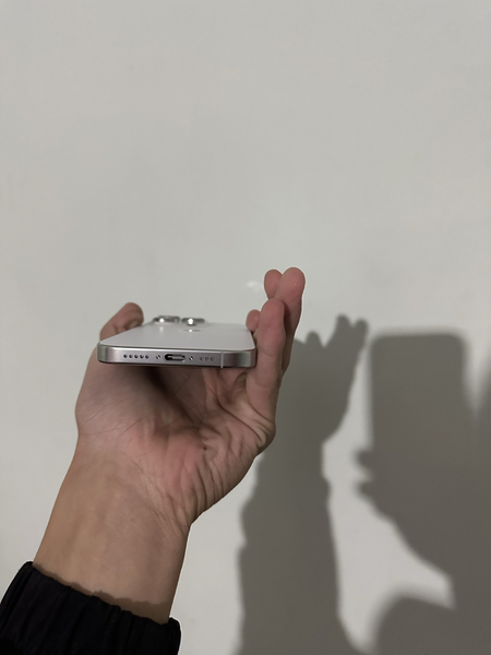 Iphone 16 Pro sim