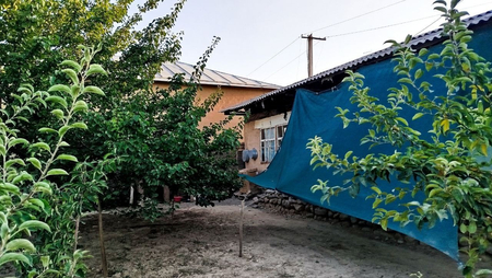СРОЧНА Уй сотилади.
