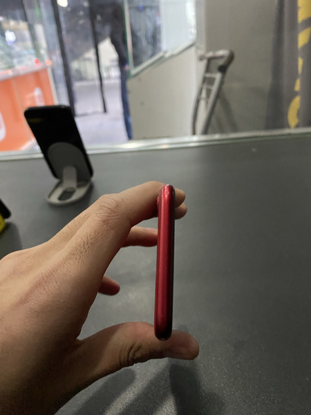 Iphone SE naqdga