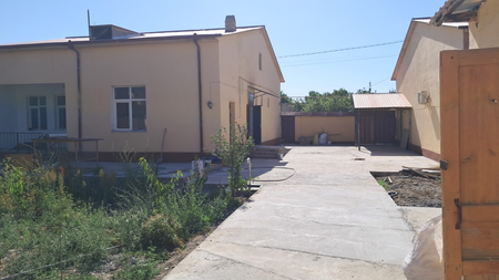 Katej sotiladi 6 sutx 4 xonali