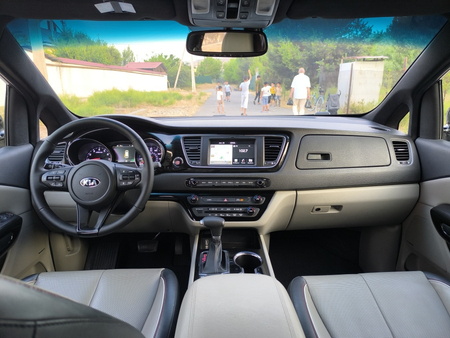 Kia Carnival Sedona
