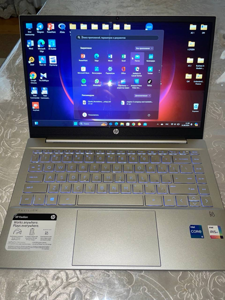 Laptop 
