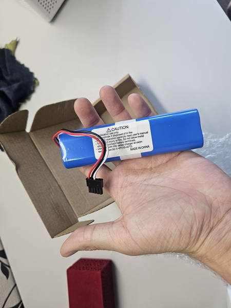 ПРОДАМ Аккумулятор для робот пылесоса 14.8v 3200mah для Xiaomi MOP P