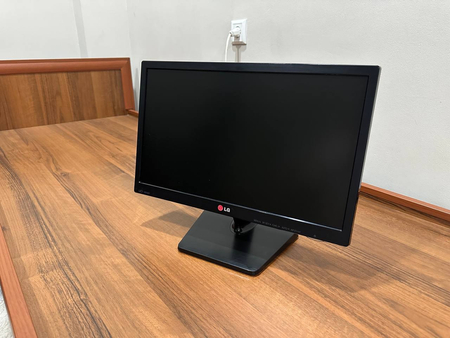 Монитор 19 LG Срочно