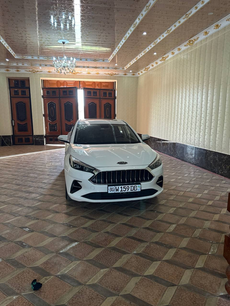 JAC J7 srochno sotiladi