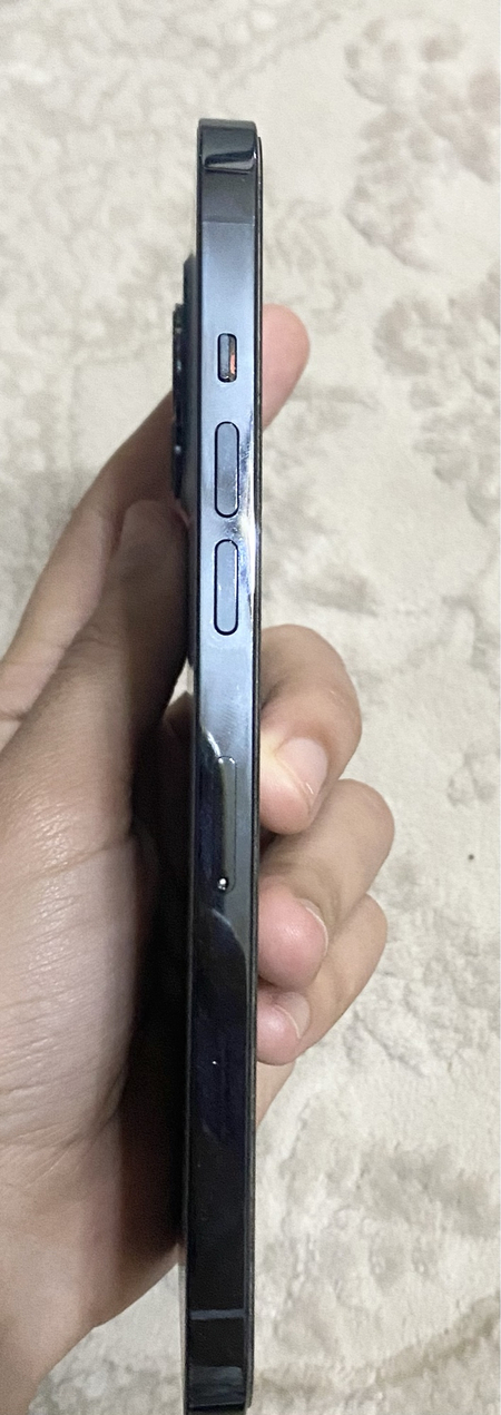 Iphone 12 pro max srochni sotiladi