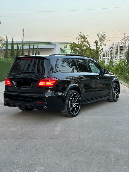 Mercedes Benz GLS 450 4MATIC