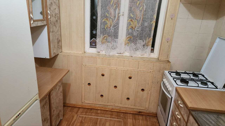 Сдам 1 комнотную квартуру с ремонтом, мебелю и техникой на ул. БИЙ