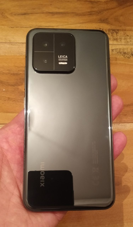Xiaomi 13.  12/256. global