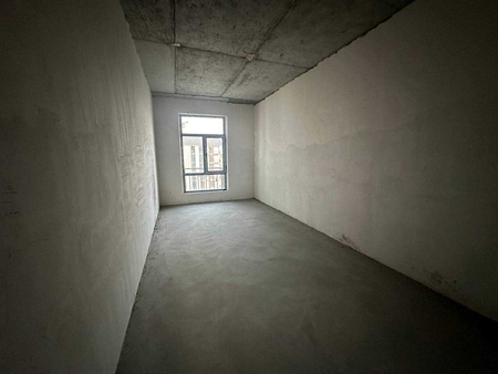 3 xonali 110m2 7-qavatda kvartira sotiladi