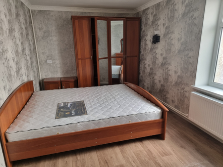 Sogdiana 34 uy 2 xonali + podval arendaga beriladi