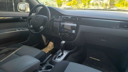 Chevrolet gentra 2019 белый