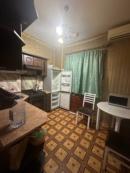Сдается 1в2 х комнатная Метро Ойбек коммунальные оплата внутри