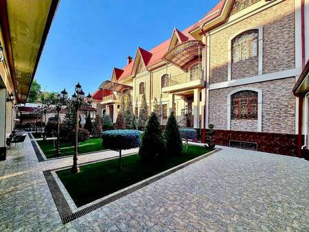 Продается евродом на Севастопольская