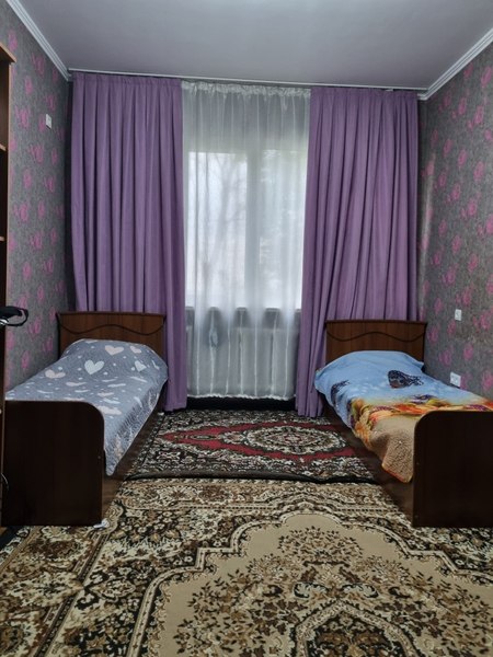 М Улугбек район Ферузада 3/2/4 уй сотилади!