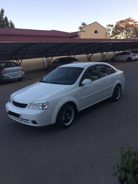 Продам Lacetti 1.8