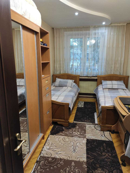(К124085) Продается 3-х комнатная квартира в Мирабадском районе.