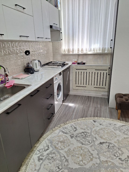 Срочно продается 1-х комн квартира в Куйлюк массив-3, 1/1/4