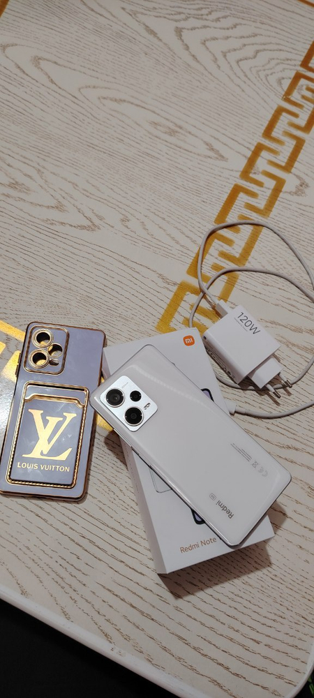 Yangi Redmi not 12 pro pyus 5G 8.256 obmen yoq