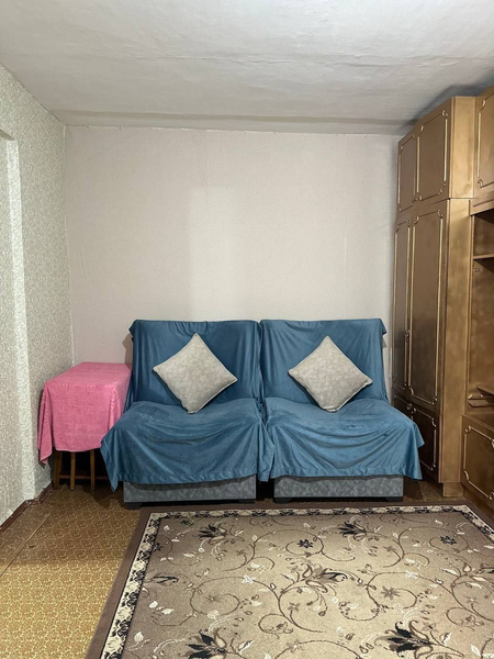 Продаётся 1 комнатная квартира 
С мебелью и техникой 
Этаж: 2
Район: Т