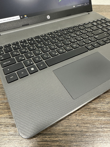 мощный ноутбук Hp 250, в отличном состоянии, как новый