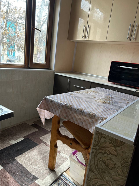 uchtepa tuman brlik mfy 21 mavze 14 a uyda  2 ta uy sotiladi 2/3 xona