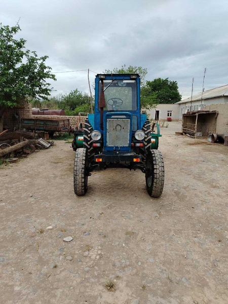 Жатка трактор сотилади. Jatka traktor sotiladi