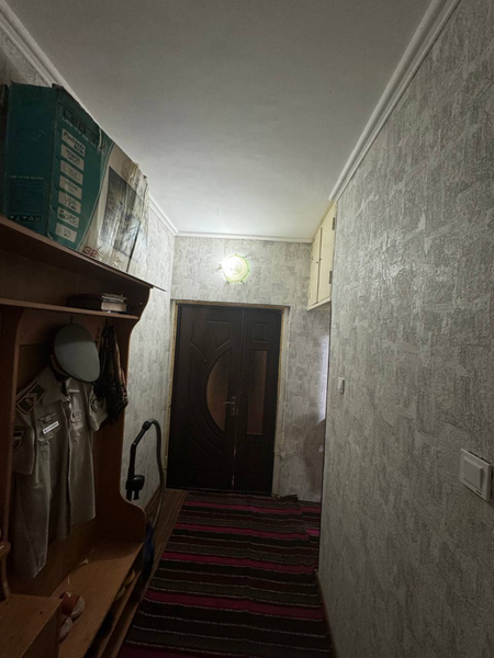 Продам квартиру Ахмад Югнакий 1-2 комнат 4 этаж из 5 ти успей купить