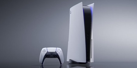 Срочно продается PlayStation 5 с двумя контроллерами