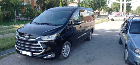 микроавтобус Jac