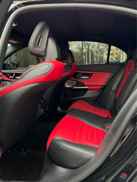 Mercedes Benz C206