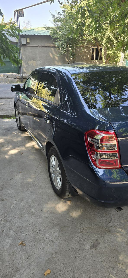 Продаю свой кобальт четвёртая позиция автомат.