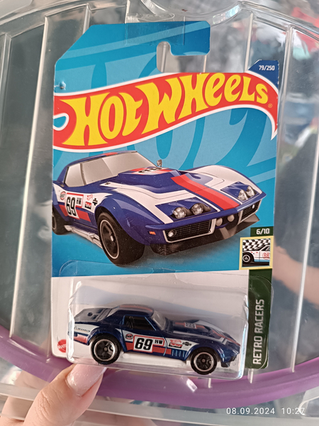 Трек hot wheels Схватка с акулой. С машинкой.