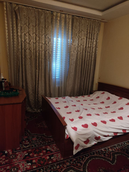Arendaga 1 ta qiz kerak