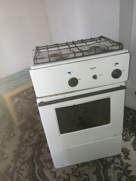 Gaz plita sotiladi 2 kalonkali