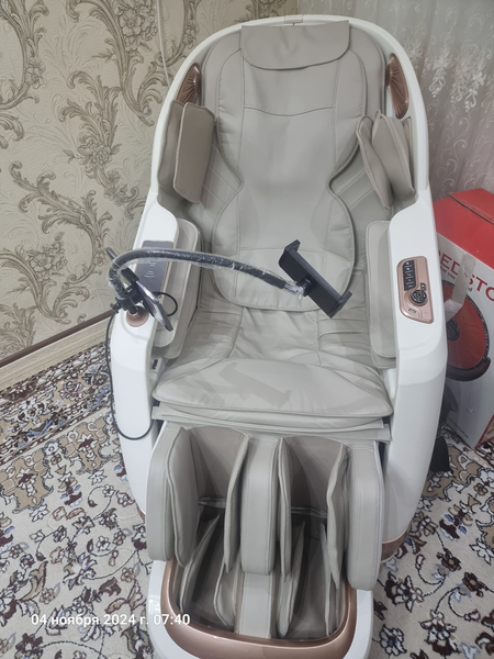 Продам массажное кресло.