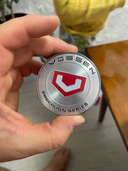 Колпачки на литые диски Vossen